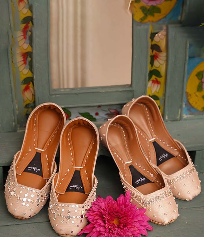 Anarkali Khussa & Ethnic Footwear | Handcrafted Shoes by Saheliyan ...
